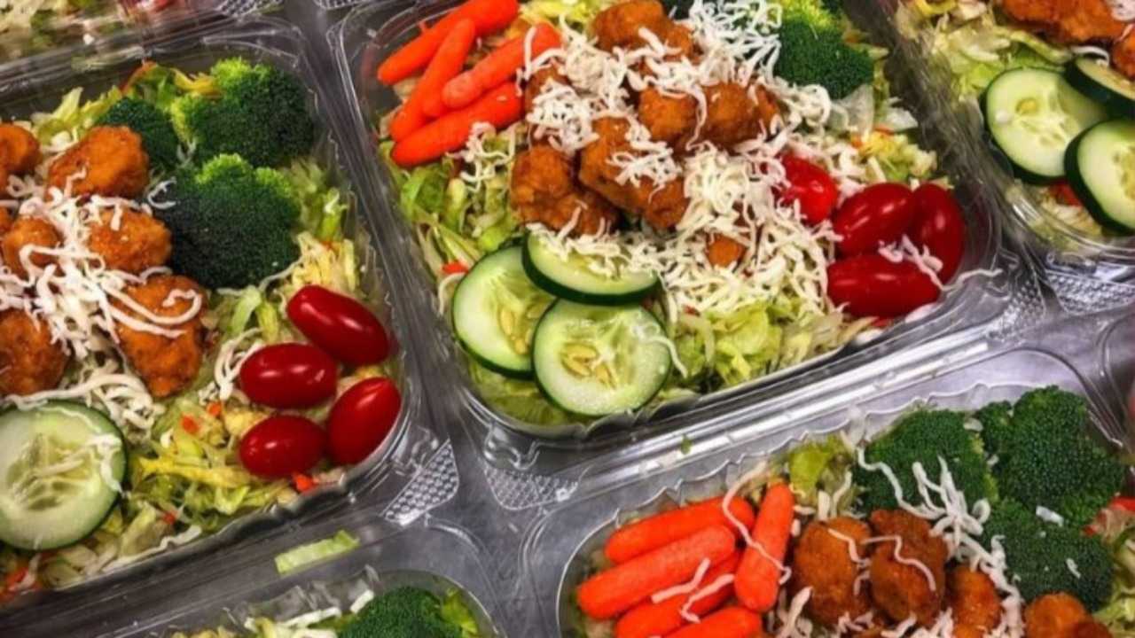 Grab-and-Go Salads: A Quick Guide to Healthy Eating on the Move - Info3 ...
